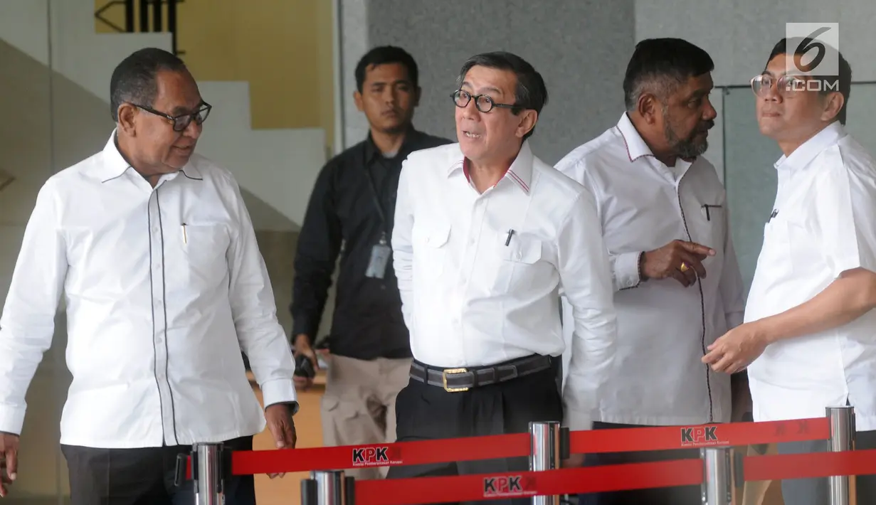 FOTO: Ekspresi Menkumham Yasonna Laoly Usai Diperiksa KPK - Foto Liputan6.com