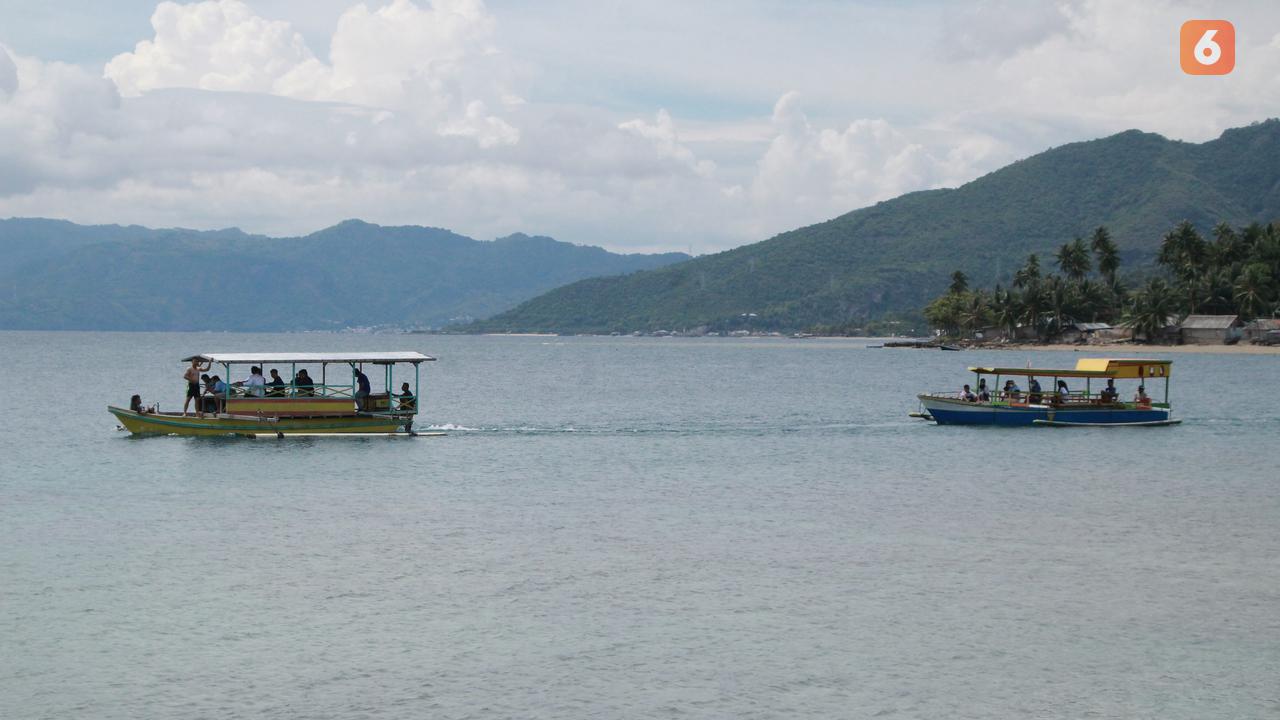 Menyusuri Pagi di Pantai Botutonuo dengan Suguhan Lagu Daerah Gorontalo